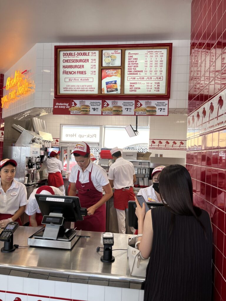 大谷翔平も大好き IN-N-OUT BURGER インアンドアウトバーガー│©︎trave-mile.com