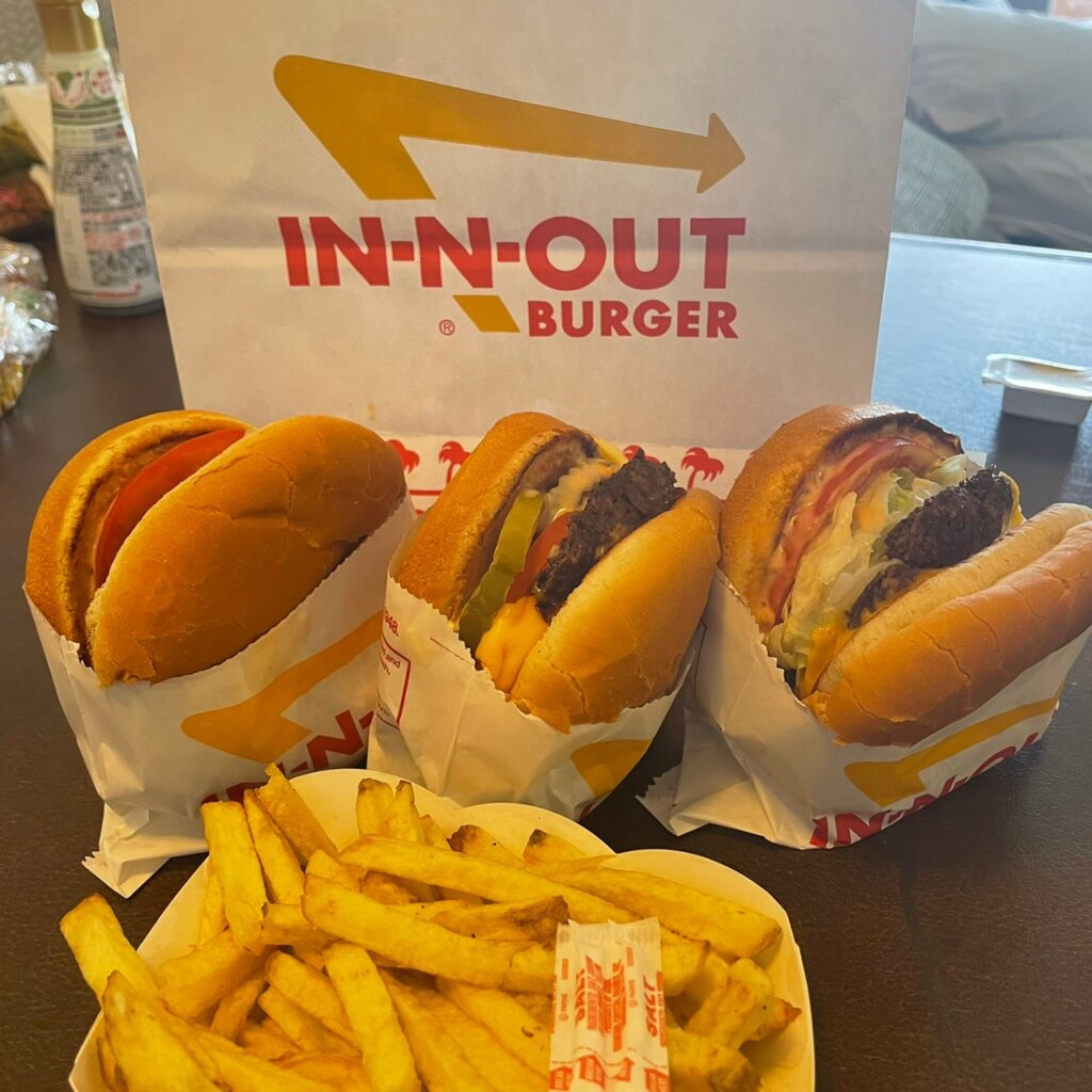 大谷翔平も大好き IN-N-OUT BURGER インアンドアウトバーガー│©︎trave-mile.com
